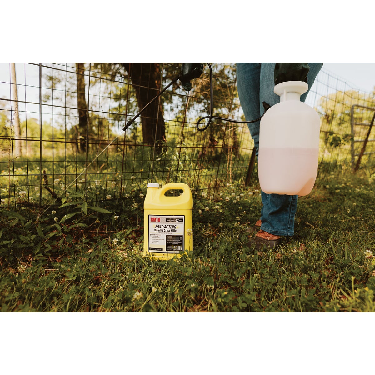 RM18 2.5 Gal. Concentrate Fast-Acting Weed & Grass Killer – Hemlock ...