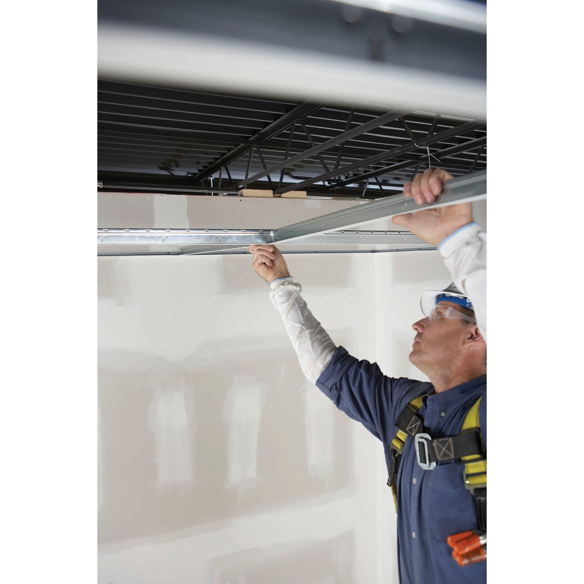 Donn 4 Ft. x 1-1/2 In. White Steel Fire Resistant Ceiling Tile Cross T ...